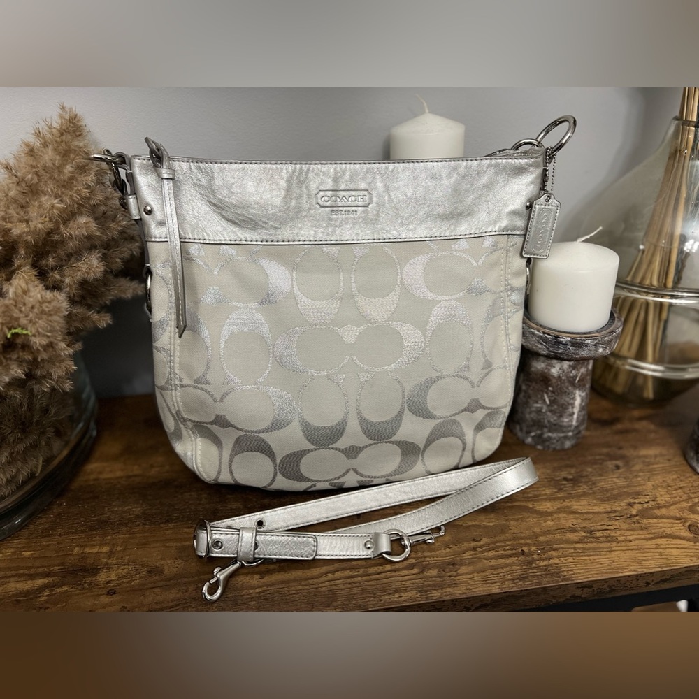 Coach Signature Zoe Bag - Gem